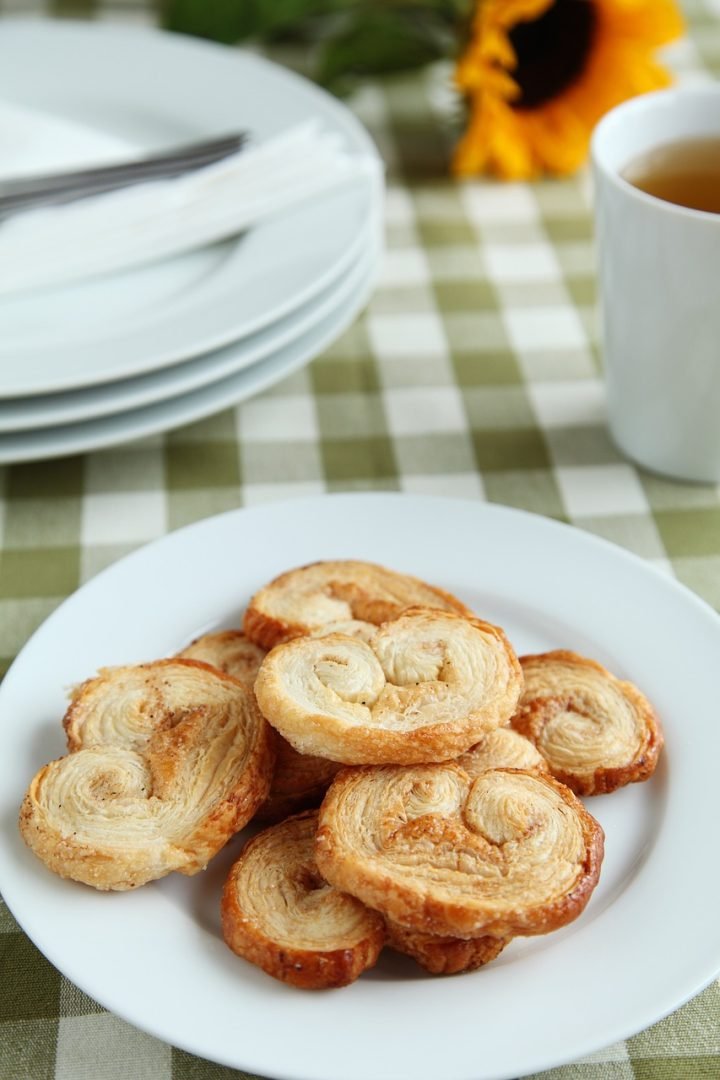 Palmeritas de hojaldre, la receta de un postre delicioso y sencillo.